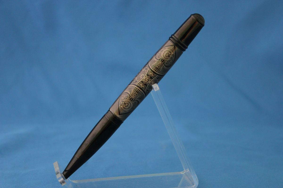 Playing Card - Gold & Black Custom Pen